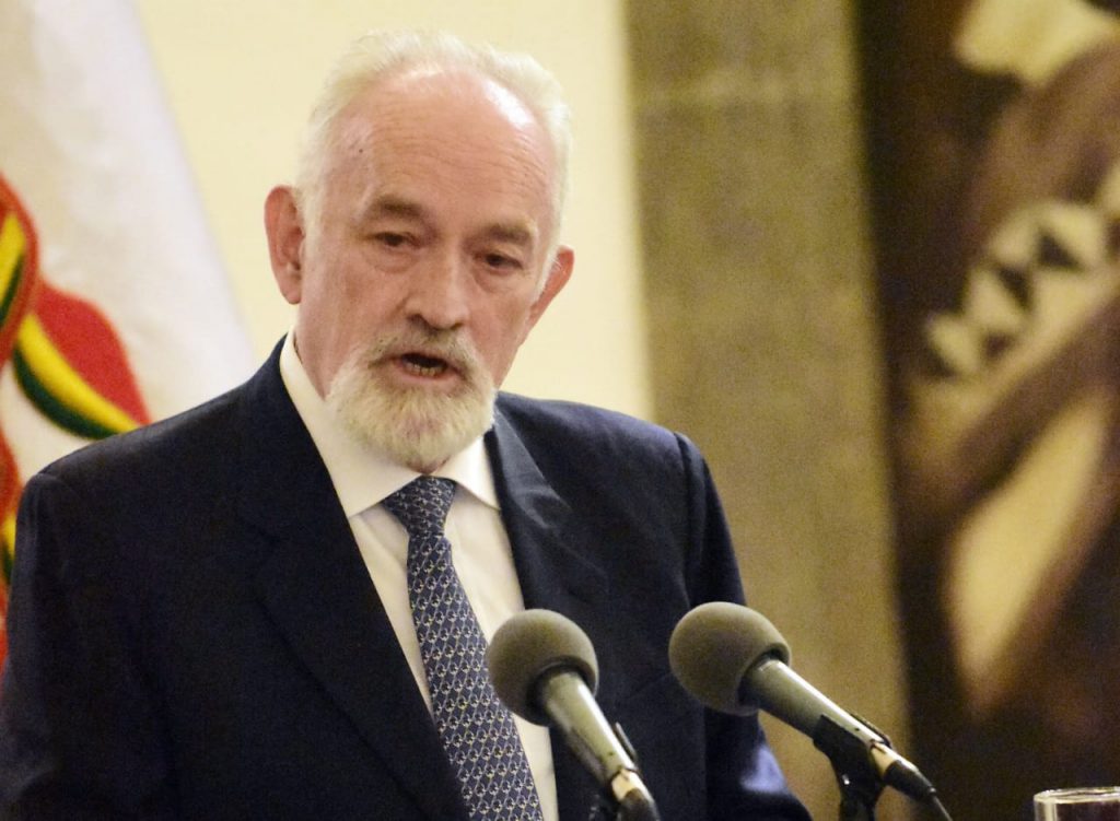 El coronavirus complica la salud del presidente del BCB, el ...